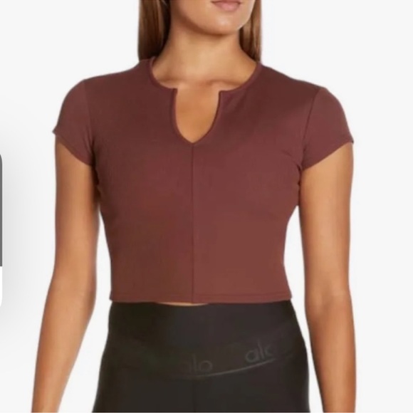 ALO Yoga | Tops | Alo Top | Poshmark